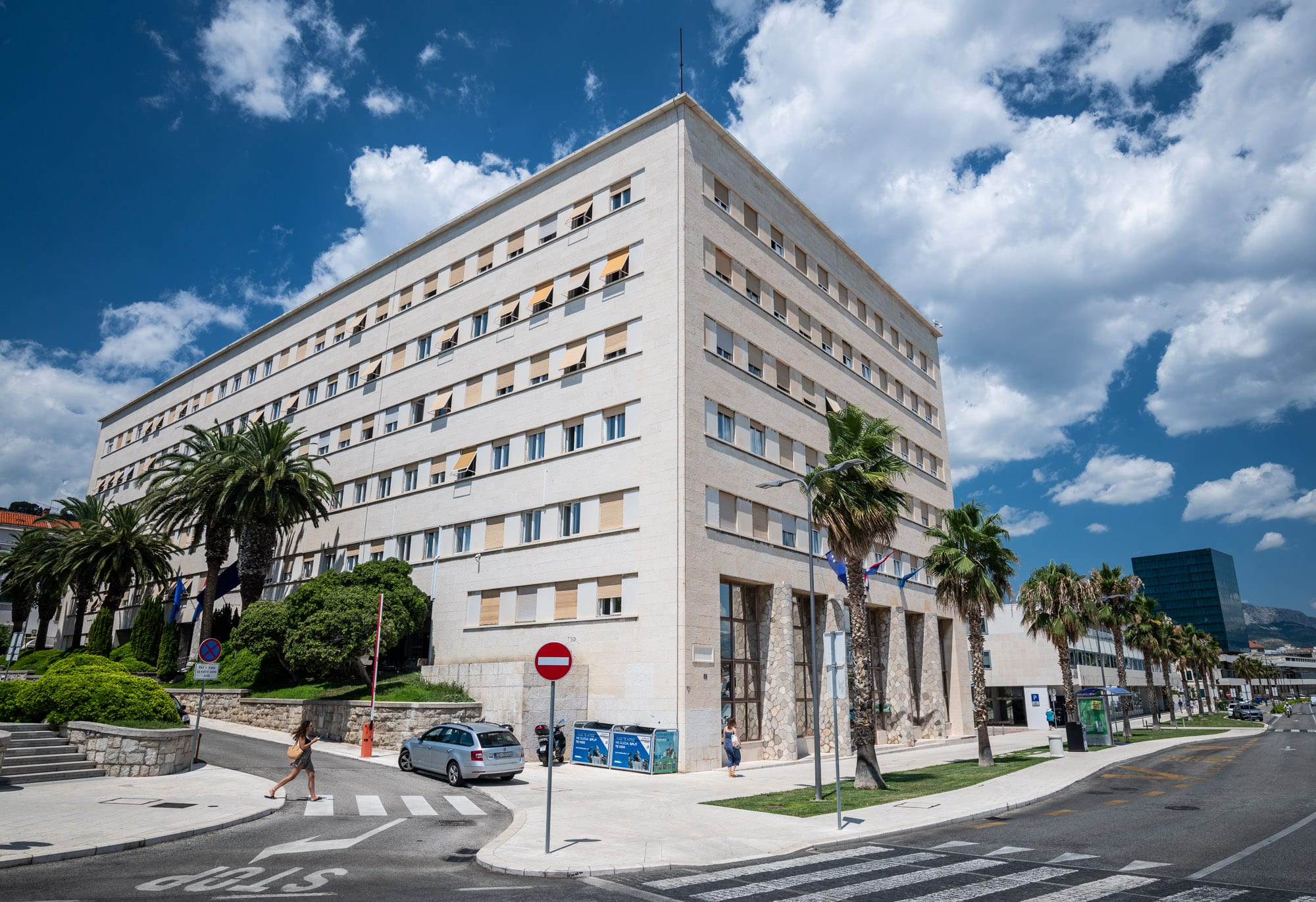 Gradska uprava Grada Splita kupuje automobil: "Bijeli benzinac s pet ...