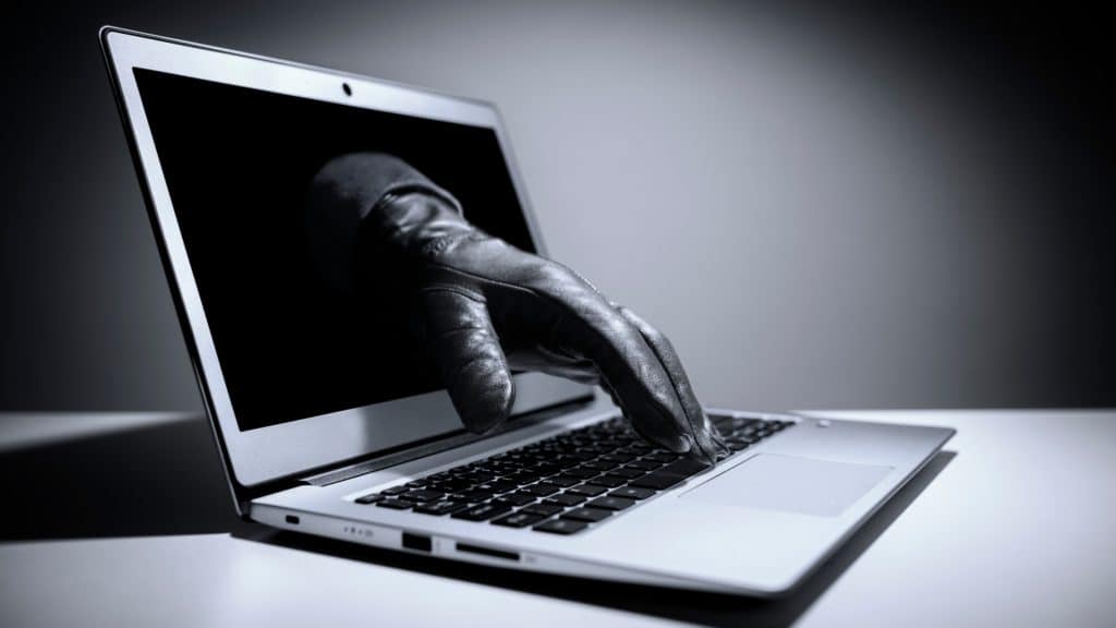 Dvije internet prijevare u Zadru: Građanke prevarene za ukupno 16 ...